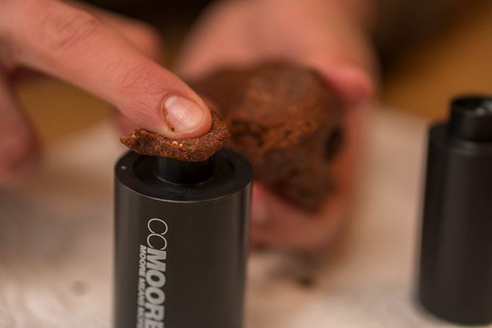 Maak je eigen kurkbal pop-ups met de CC Moore Corkball Roller – KWO